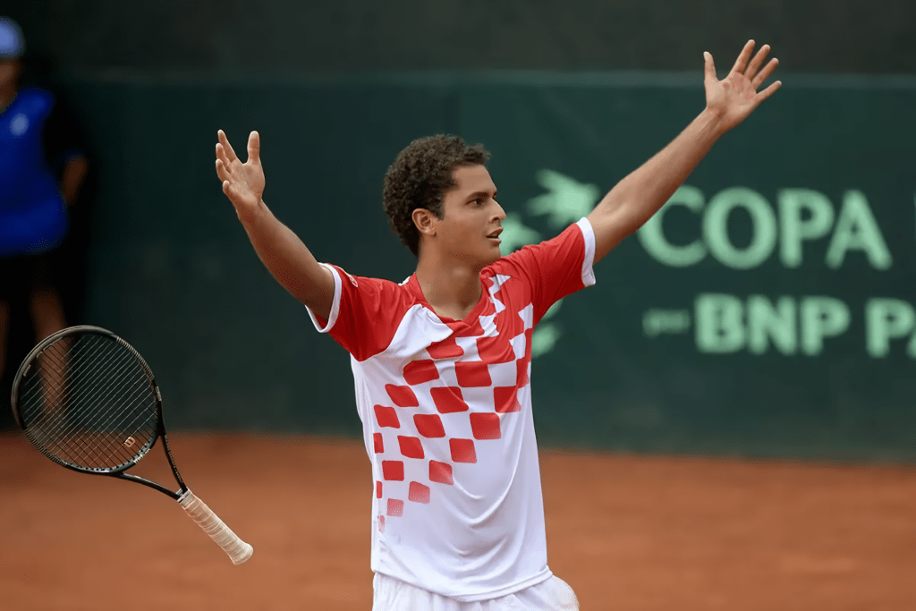 Tenista peruano se corona campeón del Challenger en Argentina - La Razón