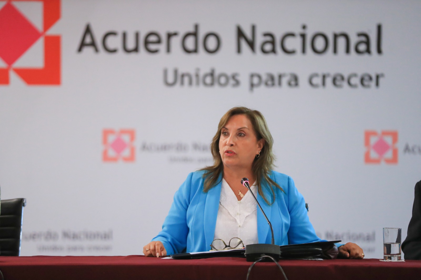 Dina critica ausencia de fiscal de la Nación - La Razón