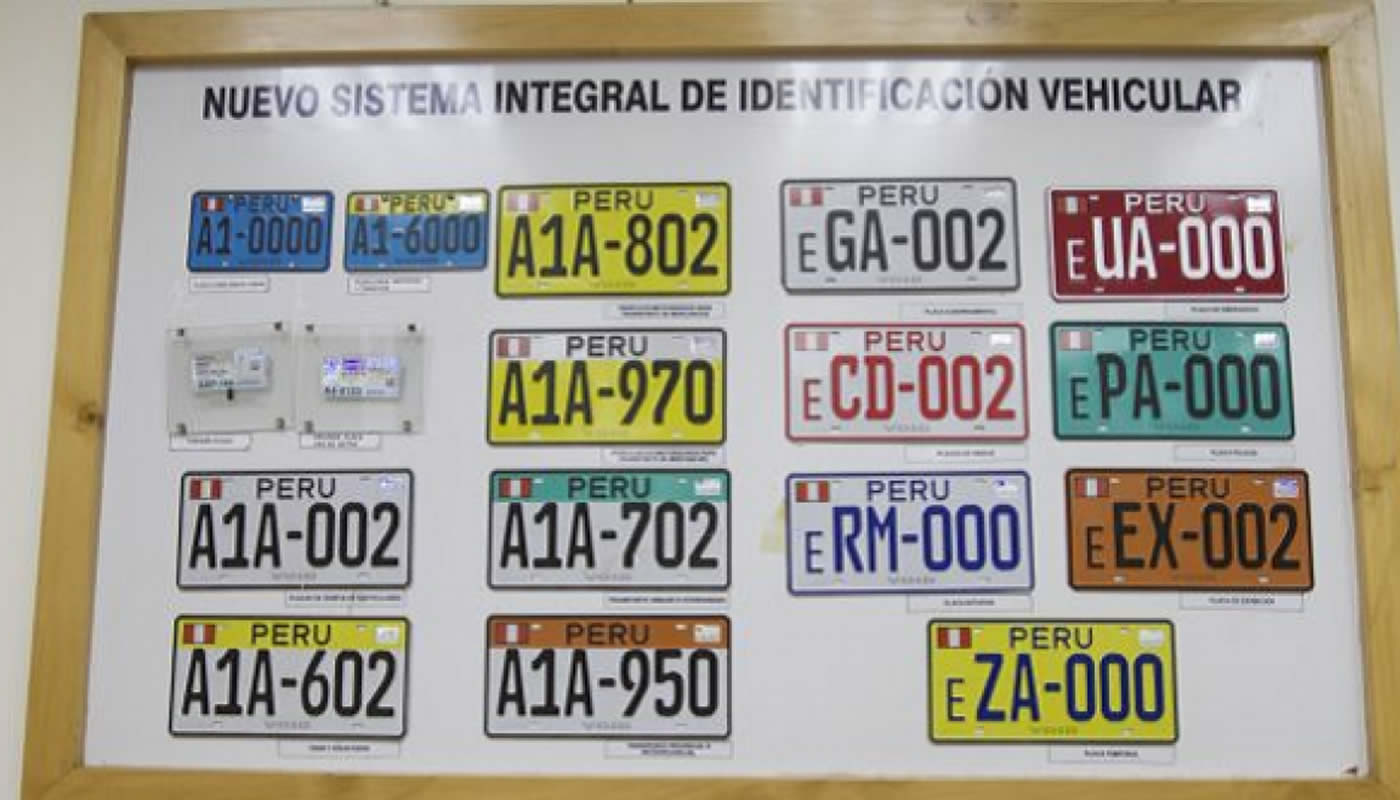 Desde junio de 2025 será obligatorio el cambio de placas antiguas en ...
