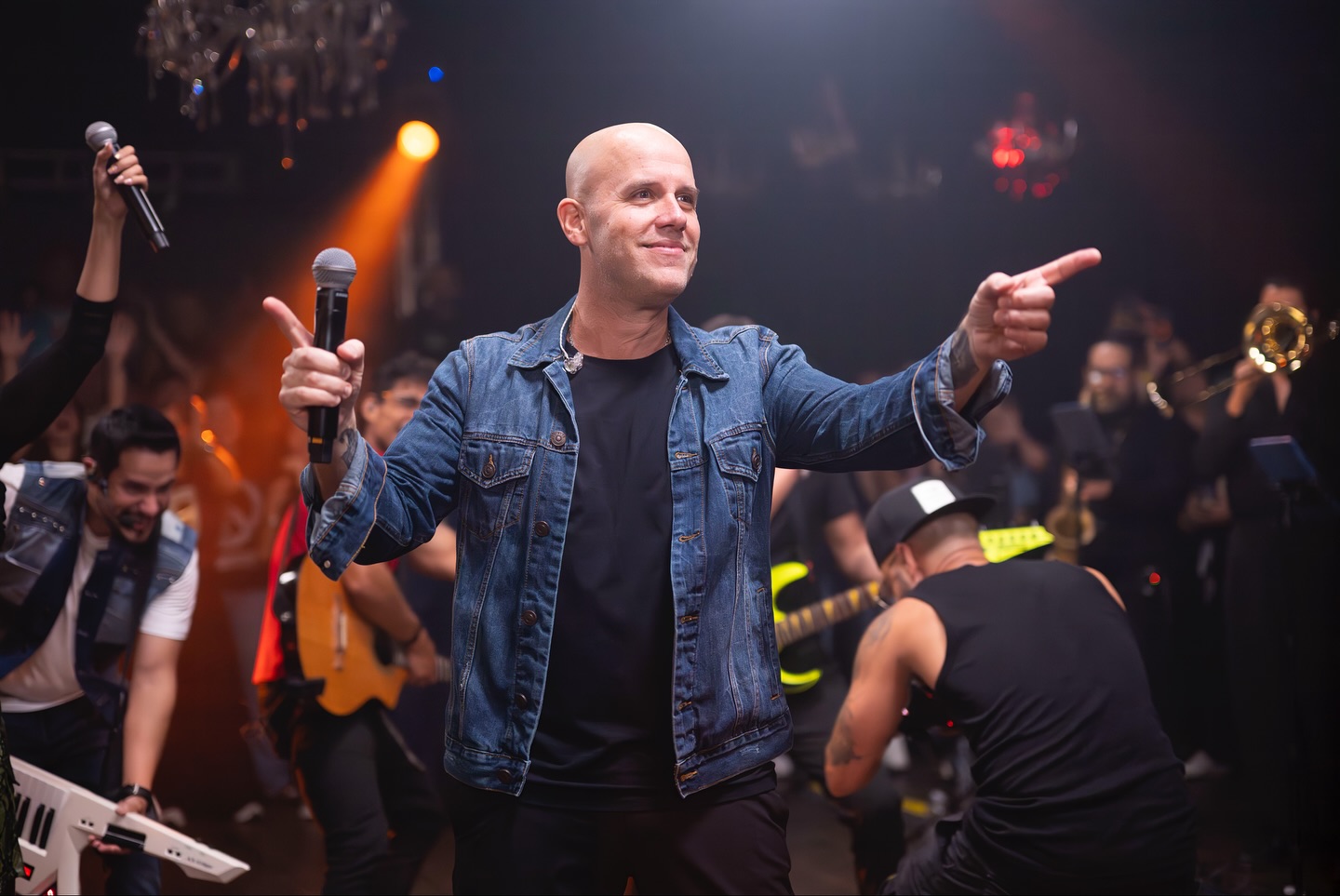 Karina y Timoteo cumplen 30 años y lo celebran en grande - La Razón