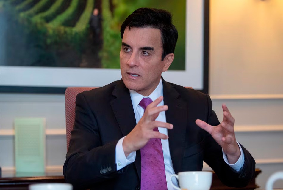 Carlos Espá suma a Jorge Montoya a su lista al Senado y pierde respaldo en el sur del país - La ...