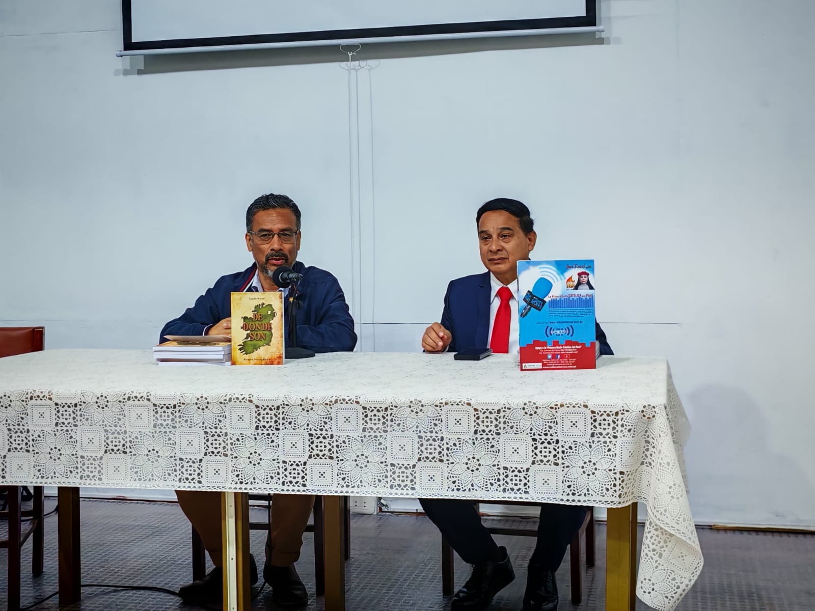 Richard Morris presentó su nueva novela histórica de ficción: De Dónde ...
